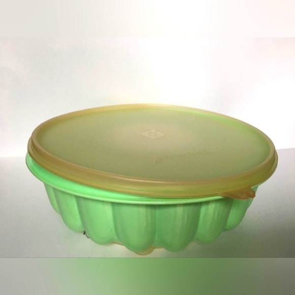 Tupperware | Dining | Vintage Jadeite Tupperware Mold Tupperware ...